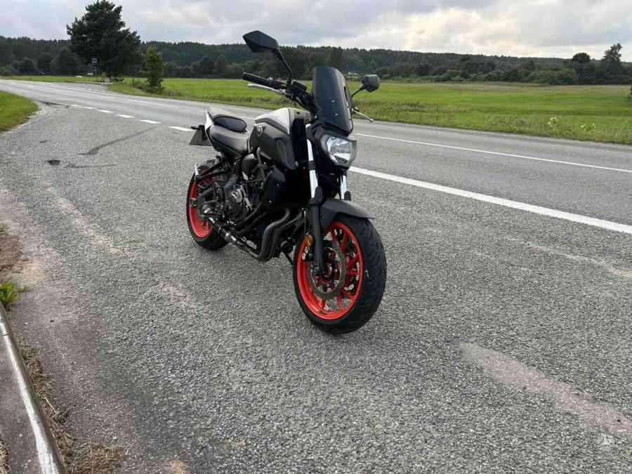 Yamaha MT 07 2020 in Klaipeda, with an engine capacity of 0.70 L and mileage of 14 thousand km for 5300 €, photo 3 on AUTOMOTO.COM.LV