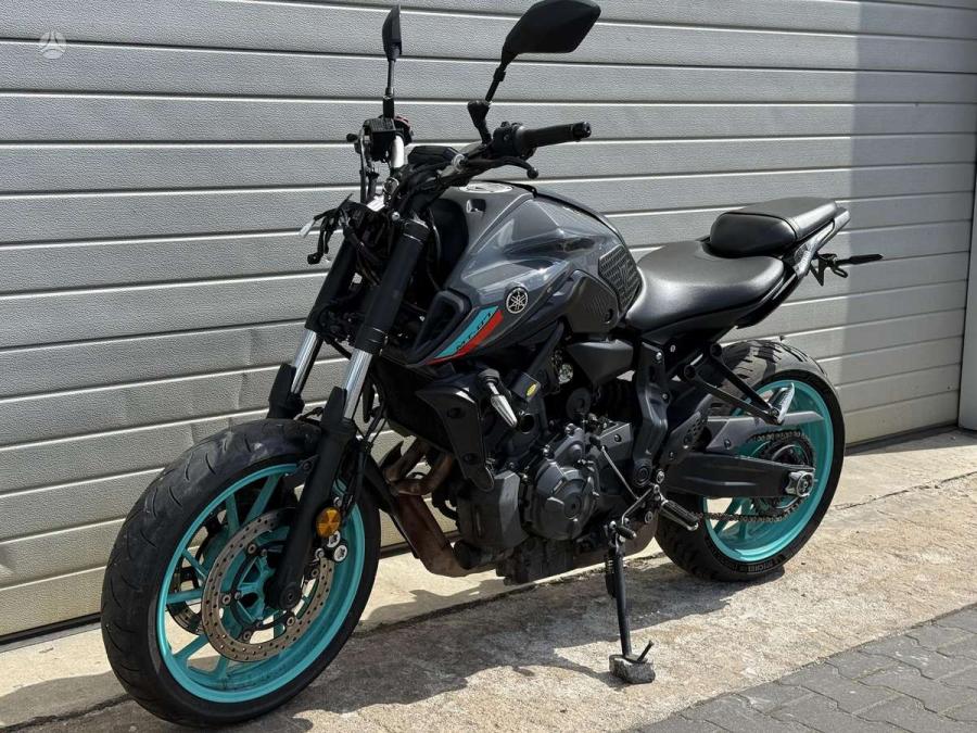 Yamaha MT 07 2022 in Vilkaviskis, with an engine capacity of 0.70 L and mileage of 33 thousand km for 4000 €, photo 6 on AUTOMOTO.COM.LV