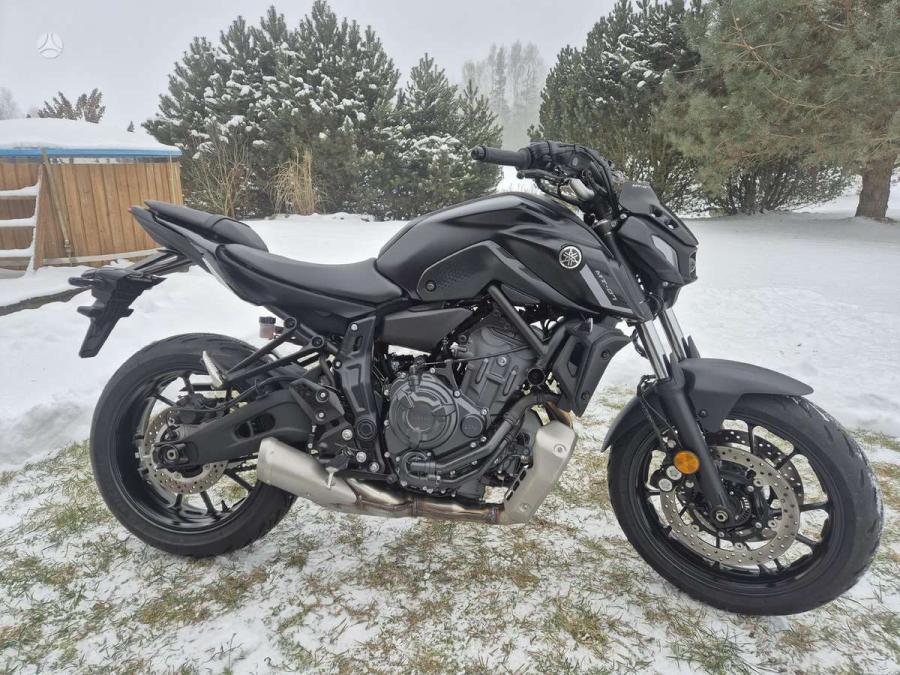 Yamaha MT 07 2023 in Kazlu Ruda, with an engine capacity of 0.70 L and mileage of 3 thousand km for 6300 €, photo 1 on AUTOMOTO.COM.LV