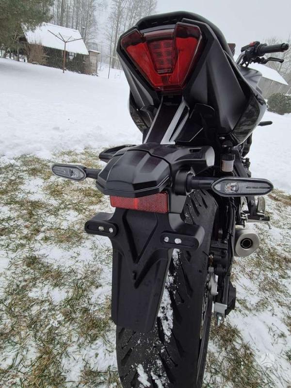 Yamaha MT 07 2023 in Kazlu Ruda, with an engine capacity of 0.70 L and mileage of 3 thousand km for 6300 €, photo 11 on AUTOMOTO.COM.LV