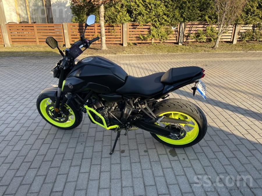 Yamaha MT 07 2023 in Riga, with an engine capacity of 0.69 L and mileage of 0 thousand km for 7200 €, photo 4 on AUTOMOTO.COM.LV