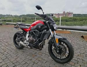 Red Yamaha MT 07 2014 in Kaunas, with an engine capacity of 0.00 L and mileage of 39 thousand km for 4150 €, photo 3 on AUTOMOTO.COM.LV