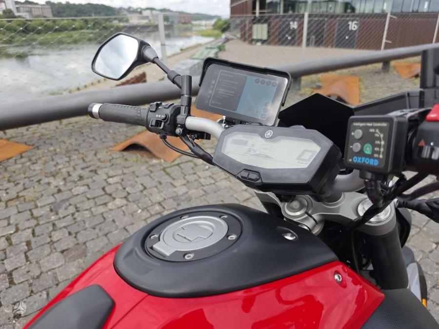 Red Yamaha MT 07 2014 in Kaunas, with an engine capacity of 0.00 L and mileage of 39 thousand km for 4150 €, photo 13 on AUTOMOTO.COM.LV