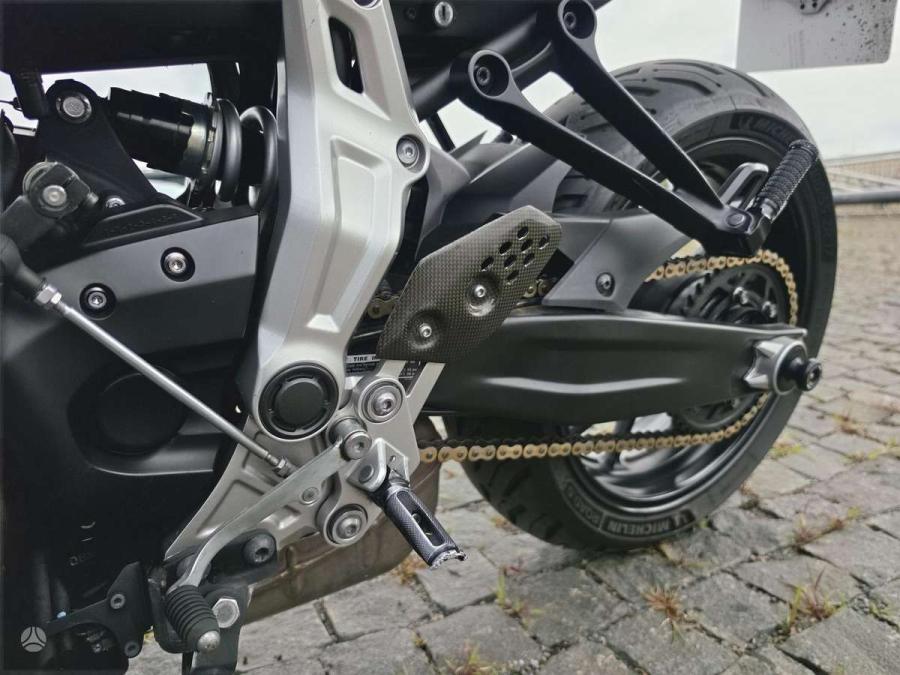 Red Yamaha MT 07 2014 in Kaunas, with an engine capacity of 0.00 L and mileage of 39 thousand km for 4150 €, photo 19 on AUTOMOTO.COM.LV