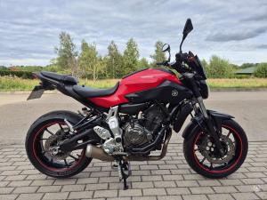 Red Yamaha MT 07 2014 in Kelme, with an engine capacity of 0.70 L and mileage of 36 thousand km for 3800 €, photo 3 on AUTOMOTO.COM.LV
