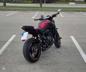 Sarkans Yamaha MT 07 2018 Kazlų Rūda, ar dzinēja tilpumu 0.69 L un nobraukumu 18 tūkst. km par 5000 €, foto 6 vietnē AUTOMOTO.COM.LV