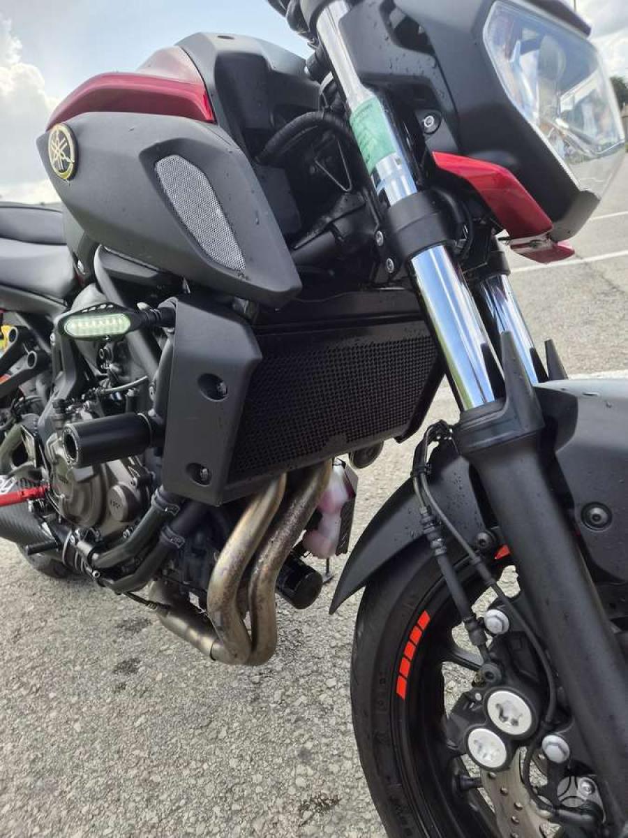 Sarkans Yamaha MT 07 2018 Kazlų Rūda, ar dzinēja tilpumu 0.69 L un nobraukumu 18 tūkst. km par 5000 €, foto 12 vietnē AUTOMOTO.COM.LV