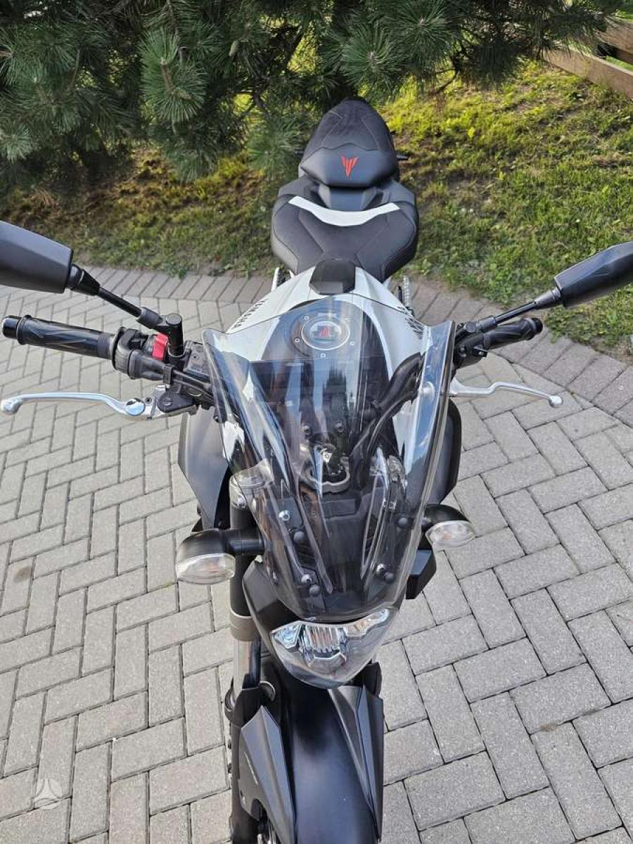 White Yamaha MT 07 2014 in Klaipeda, with an engine capacity of 0.70 L and mileage of 38 thousand km for 4850 €, photo 7 on AUTOMOTO.COM.LV