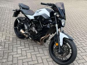 White Yamaha MT 07 2017 in Jonava, with an engine capacity of 0.69 L and mileage of 21 thousand km for 4200 €, photo 4 on AUTOMOTO.COM.LV