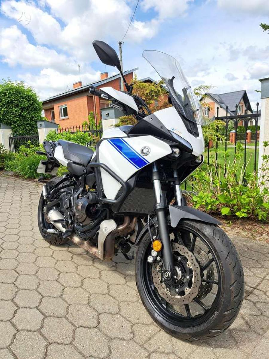 White Yamaha MT 07 2021 in Pasvalys, with an engine capacity of 0.70 L and mileage of 2 thousand km for 5950 €, photo 6 on AUTOMOTO.COM.LV