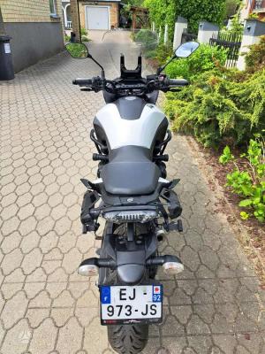 White Yamaha MT 07 2021 in Pasvalys, with an engine capacity of 0.70 L and mileage of 2 thousand km for 5950 €, photo 8 on AUTOMOTO.COM.LV