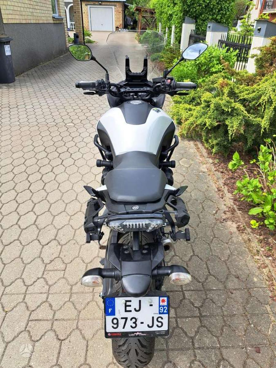 White Yamaha MT 07 2021 in Pasvalys, with an engine capacity of 0.70 L and mileage of 2 thousand km for 5950 €, photo 8 on AUTOMOTO.COM.LV