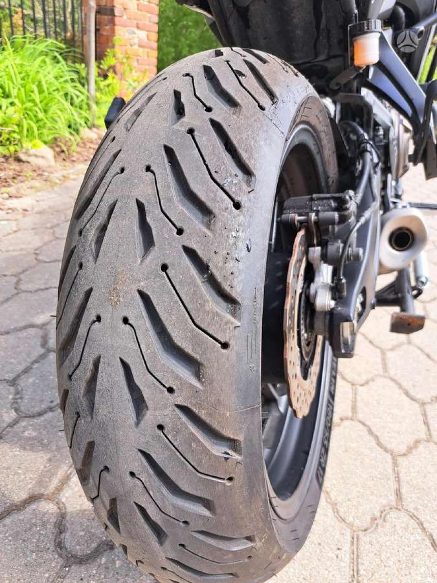 White Yamaha MT 07 2021 in Pasvalys, with an engine capacity of 0.70 L and mileage of 2 thousand km for 5950 €, photo 13 on AUTOMOTO.COM.LV