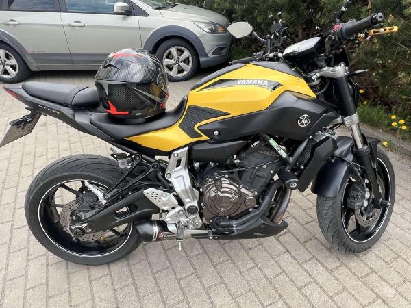 Yellow Yamaha MT 07 2015 in Vilnius, with an engine capacity of 0.69 L and mileage of 14 thousand km for 4400 €, photo 4 on AUTOMOTO.COM.LV