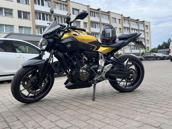 Dzeltens Yamaha MT 07 2015 Viļņa, ar dzinēja tilpumu 0.69 L un nobraukumu 14 tūkst. km par 4400 €, foto 1 vietnē AUTOMOTO.COM.LV