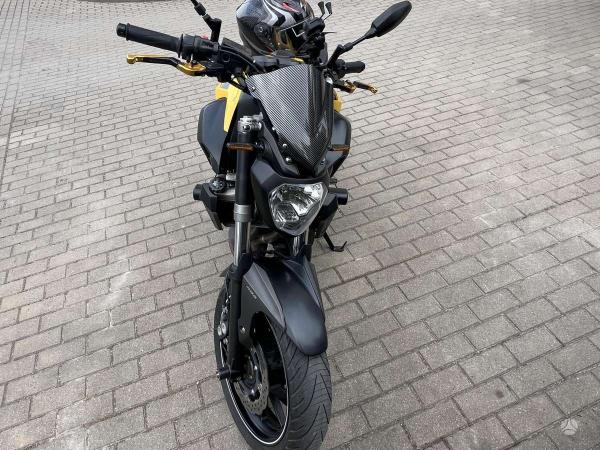 Dzeltens Yamaha MT 07 2015 Viļņa, ar dzinēja tilpumu 0.69 L un nobraukumu 14 tūkst. km par 4400 €, foto 6 vietnē AUTOMOTO.COM.LV