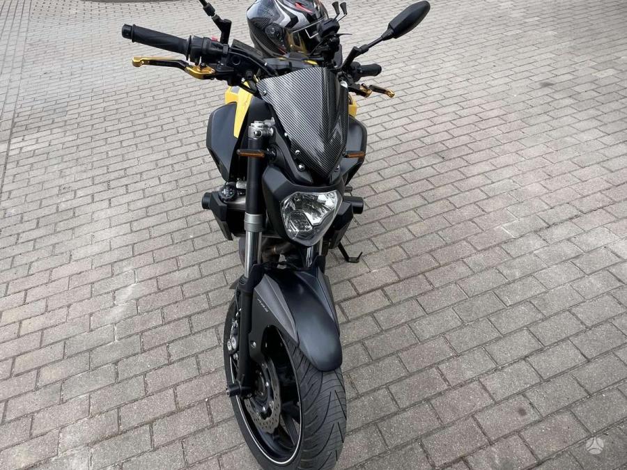 Dzeltens Yamaha MT 07 2015 Viļņa, ar dzinēja tilpumu 0.69 L un nobraukumu 14 tūkst. km par 4400 €, foto 7 vietnē AUTOMOTO.COM.LV