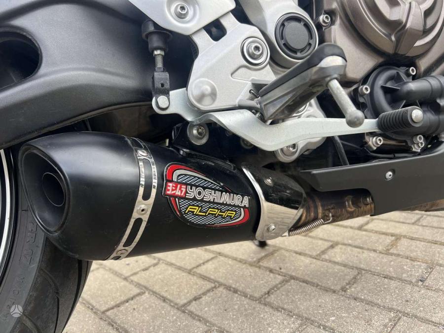 Dzeltens Yamaha MT 07 2015 Viļņa, ar dzinēja tilpumu 0.69 L un nobraukumu 14 tūkst. km par 4400 €, foto 10 vietnē AUTOMOTO.COM.LV
