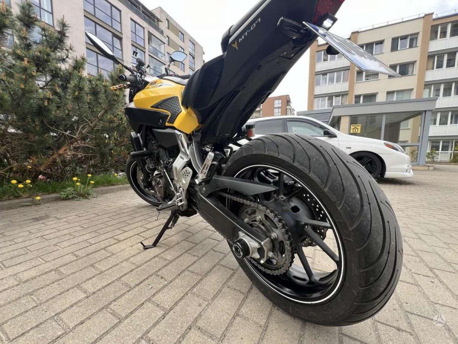 Dzeltens Yamaha MT 07 2015 Viļņa, ar dzinēja tilpumu 0.69 L un nobraukumu 14 tūkst. km par 4400 €, foto 11 vietnē AUTOMOTO.COM.LV