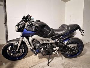 Black Yamaha MT 09 2014 in Vilnius, with an engine capacity of 0.90 L and mileage of 33 thousand km for 4299 €, photo 4 on AUTOMOTO.COM.LV