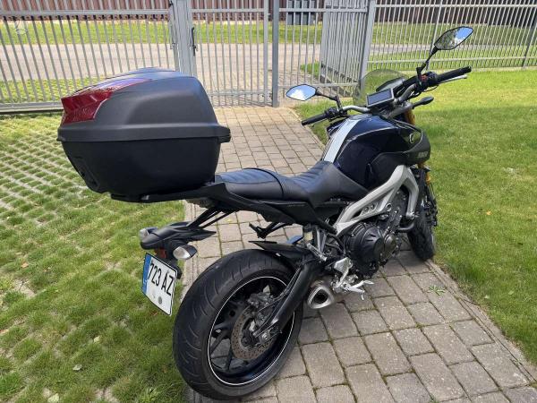 Yamaha MT 09 2014 Viļņa vietnē Melns Yamaha MT 09 2014 Viļņa, ar dzinēja tilpumu 0.85 L un nobraukumu 22 tūkst. km par 4900 €, foto 6 vietnē AUTOMOTO.COM.LV