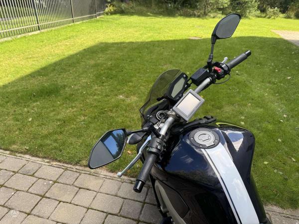 Yamaha MT 09 2014 Viļņa vietnē Melns Yamaha MT 09 2014 Viļņa, ar dzinēja tilpumu 0.85 L un nobraukumu 22 tūkst. km par 4900 €, foto 8 vietnē AUTOMOTO.COM.LV