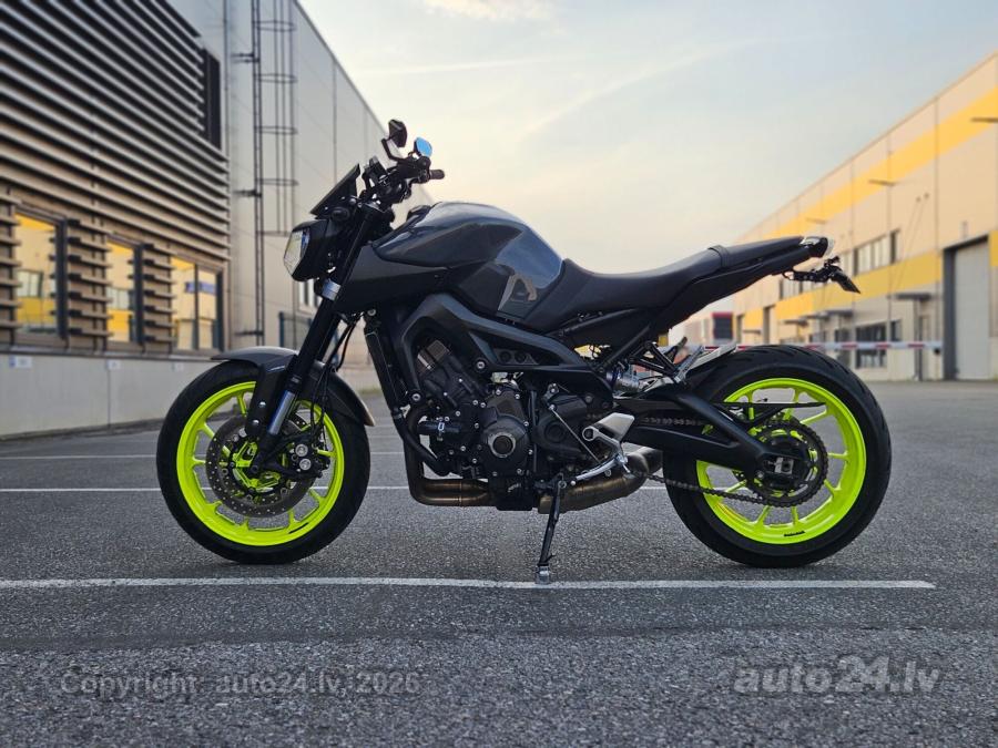 Black Yamaha MT 09 2016 in Tallinn, with an engine capacity of 0.85 L and mileage of 34 thousand km for 4700 €, photo 3 on AUTOMOTO.COM.LV