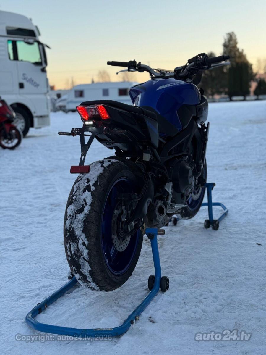 Melns Yamaha MT 09 2017 Pērnava, ar dzinēja tilpumu 0.90 L un nobraukumu 36 tūkst. km par 7190 €, foto 7 vietnē AUTOMOTO.COM.LV