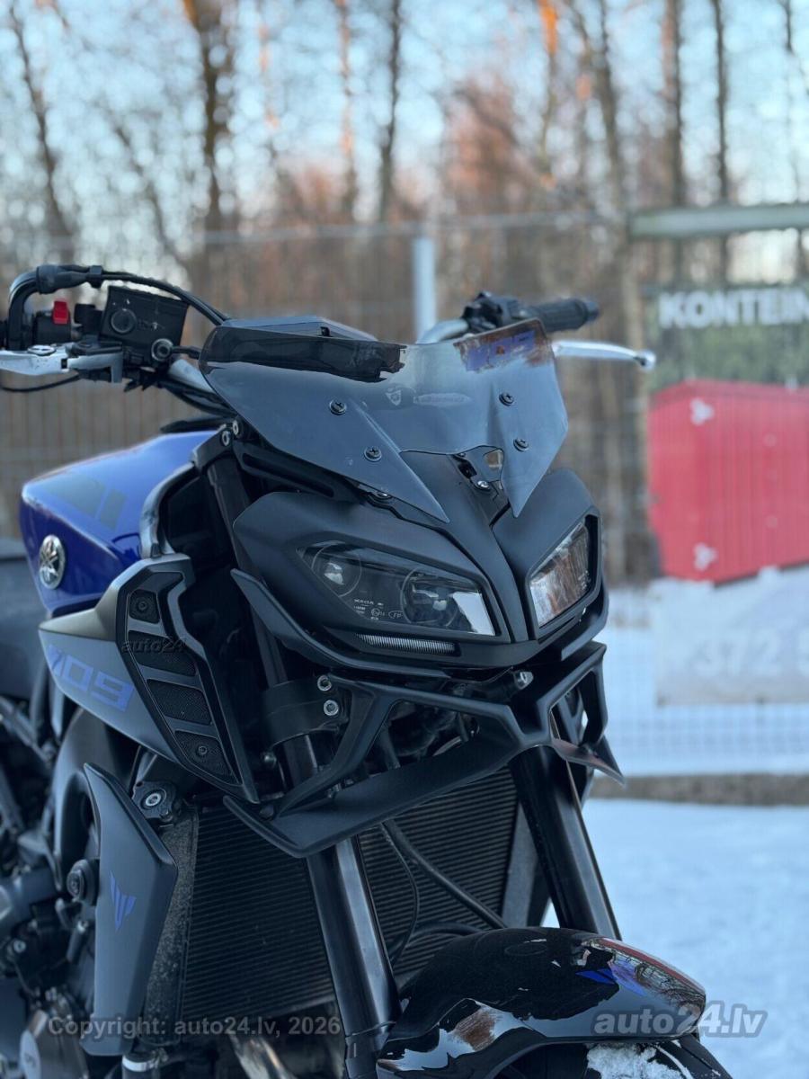 Melns Yamaha MT 09 2017 Pērnava, ar dzinēja tilpumu 0.90 L un nobraukumu 36 tūkst. km par 7190 €, foto 10 vietnē AUTOMOTO.COM.LV