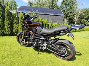 Black Yamaha MT 09 2018 in Vilnius, with an engine capacity of 0.85 L and mileage of 28 thousand km for 5500 €, photo 3 on AUTOMOTO.COM.LV