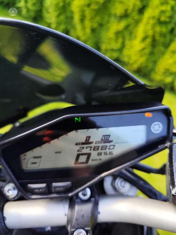Black Yamaha MT 09 2018 in Vilnius, with an engine capacity of 0.85 L and mileage of 28 thousand km for 5500 €, photo 6 on AUTOMOTO.COM.LV