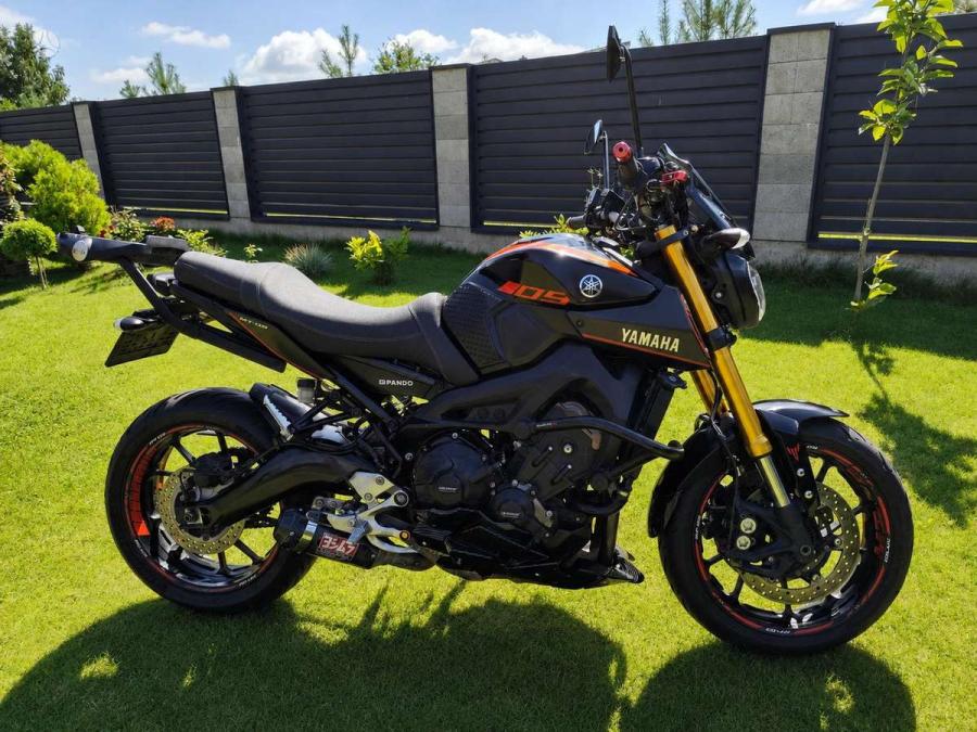 Black Yamaha MT 09 2018 in Vilnius, with an engine capacity of 0.85 L and mileage of 28 thousand km for 5500 €, photo 9 on AUTOMOTO.COM.LV