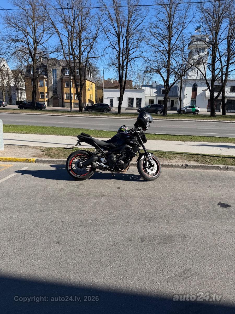 Black Yamaha MT 09 2020 in Tallinn, with an engine capacity of 0.85 L and mileage of 21 thousand km for 7000 €, photo 8 on AUTOMOTO.COM.LV