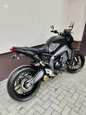 Melns Yamaha MT 09 2021 Kauņa, ar dzinēja tilpumu 0.90 L un nobraukumu 6 tūkst. km par 6600 €, foto 3 vietnē AUTOMOTO.COM.LV