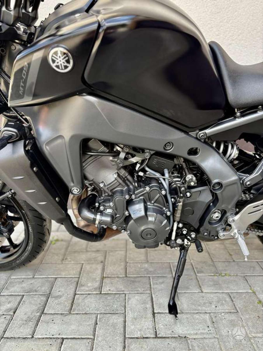 Melns Yamaha MT 09 2021 Kauņa, ar dzinēja tilpumu 0.90 L un nobraukumu 6 tūkst. km par 6600 €, foto 9 vietnē AUTOMOTO.COM.LV