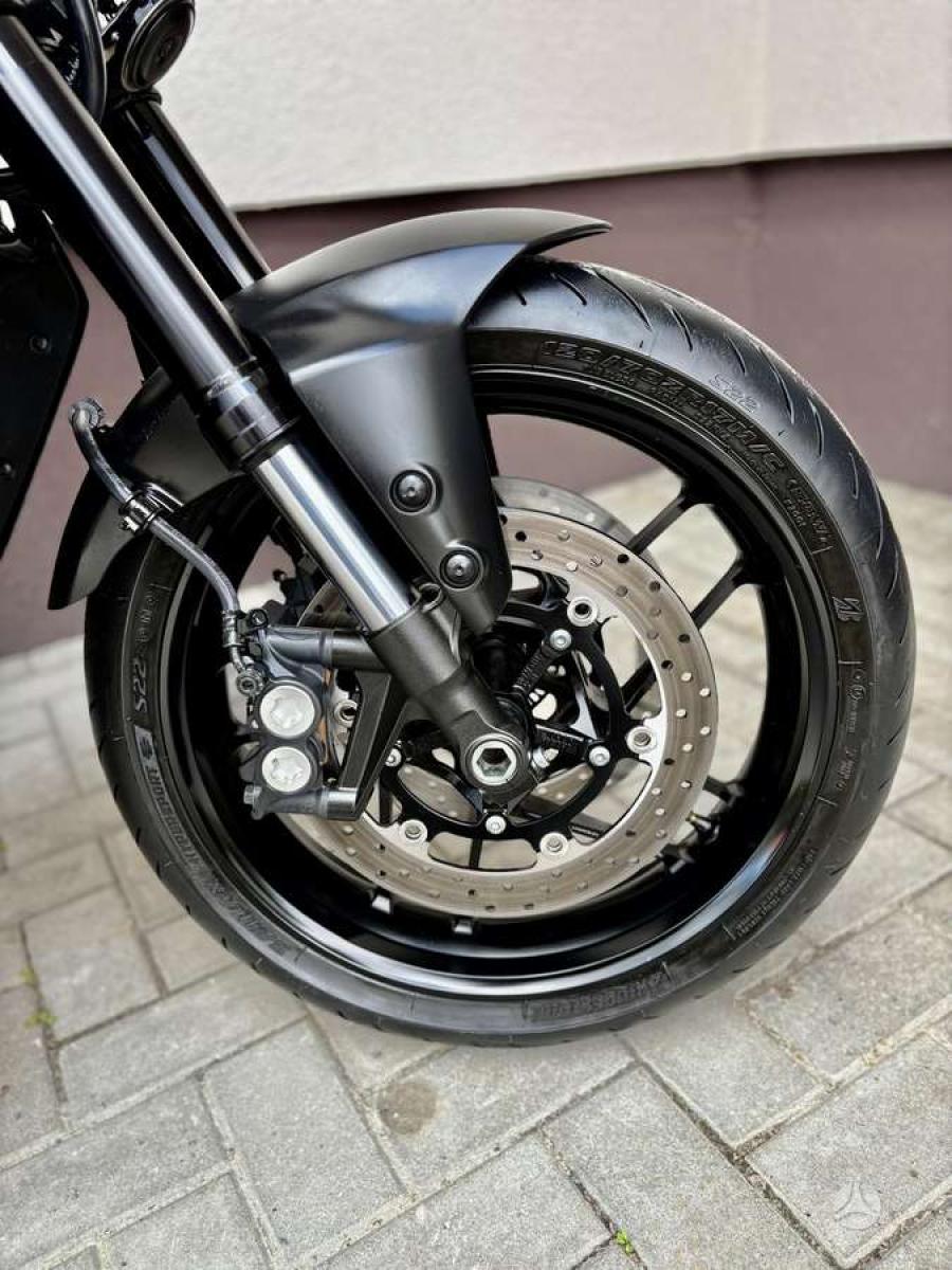 Melns Yamaha MT 09 2021 Kauņa, ar dzinēja tilpumu 0.90 L un nobraukumu 6 tūkst. km par 6600 €, foto 12 vietnē AUTOMOTO.COM.LV