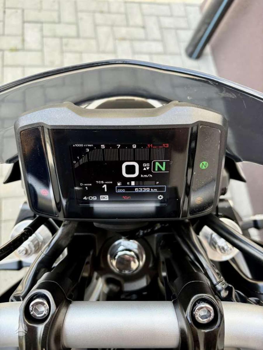 Melns Yamaha MT 09 2021 Kauņa, ar dzinēja tilpumu 0.90 L un nobraukumu 6 tūkst. km par 6600 €, foto 14 vietnē AUTOMOTO.COM.LV