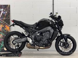 Black Yamaha MT 09 2023 in Tallinn, with an engine capacity of 0.89 L and mileage of 13 thousand km for 8790 €, photo 3 on AUTOMOTO.COM.LV