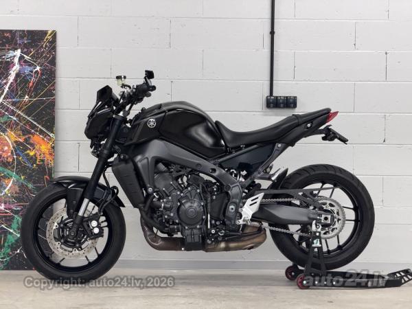 Black Yamaha MT 09 2023 in Tallinn, with an engine capacity of 0.89 L and mileage of 13 thousand km for 8790 €, photo 5 on AUTOMOTO.COM.LV