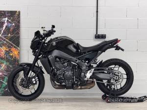 Black Yamaha MT 09 2023 in Tallinn, with an engine capacity of 0.89 L and mileage of 13 thousand km for 8790 €, photo 6 on AUTOMOTO.COM.LV