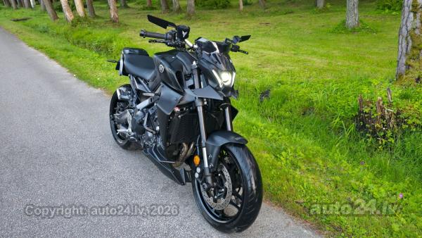 Black Yamaha MT 09 2023 in Parnu, with an engine capacity of 0.89 L and mileage of 3 thousand km for 10500 €, photo 1 on AUTOMOTO.COM.LV