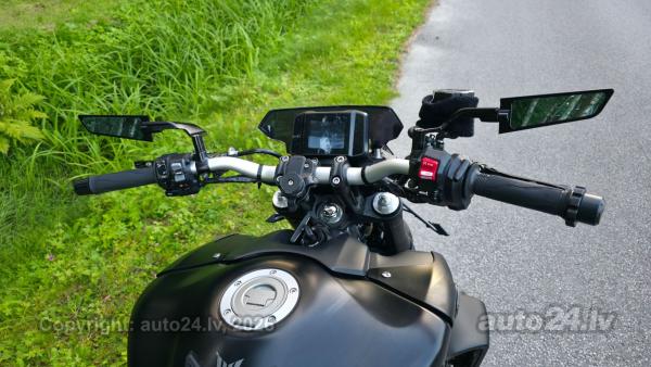 Black Yamaha MT 09 2023 in Parnu, with an engine capacity of 0.89 L and mileage of 3 thousand km for 10500 €, photo 4 on AUTOMOTO.COM.LV