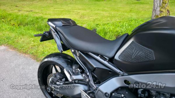 Black Yamaha MT 09 2023 in Parnu, with an engine capacity of 0.89 L and mileage of 3 thousand km for 10500 €, photo 5 on AUTOMOTO.COM.LV