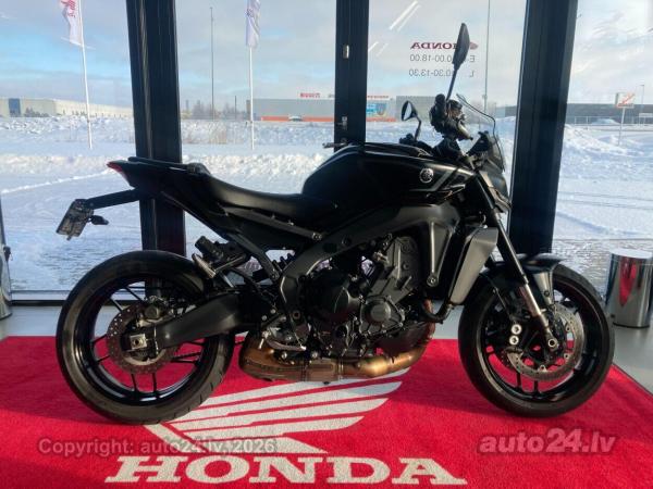 Black Yamaha MT 09 2024 in Tallinn, with an engine capacity of 0.89 L and mileage of 19 thousand km for 8490 €, photo 5 on AUTOMOTO.COM.LV