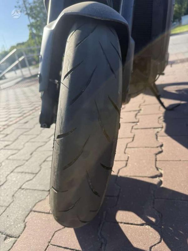 Melns Yamaha MT 09 2024 Viļņa, ar dzinēja tilpumu 0.89 L un nobraukumu 15 tūkst. km par 7900 €, foto 9 vietnē AUTOMOTO.COM.LV