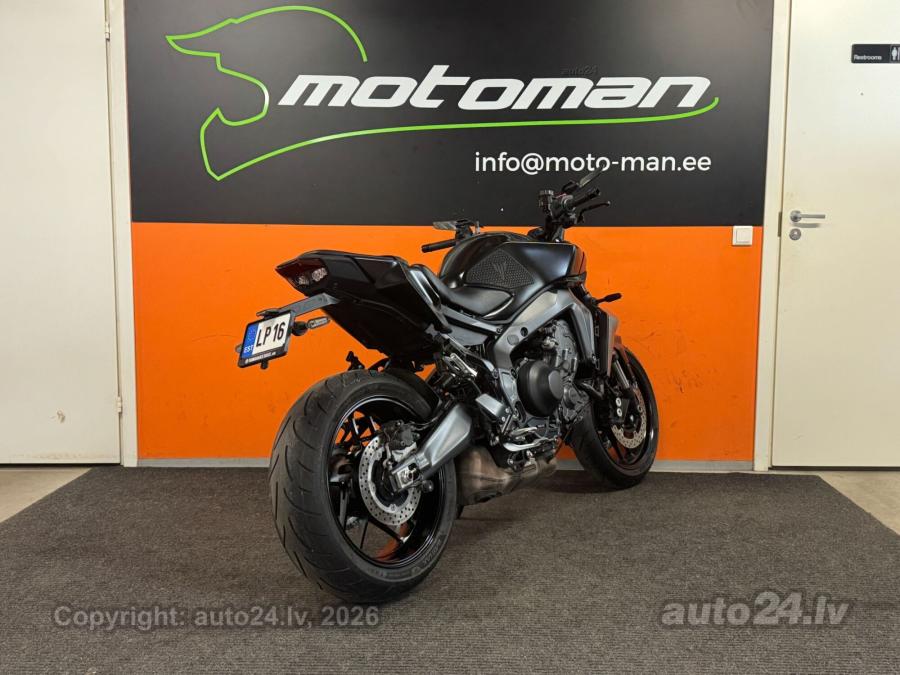 Melns Yamaha MT 09 2024 Tartu, ar dzinēja tilpumu 0.89 L un nobraukumu 20 tūkst. km par 8990 €, foto 5 vietnē AUTOMOTO.COM.LV