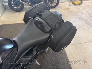 Melns Yamaha MT 09 2024 Tartu, ar dzinēja tilpumu 0.89 L un nobraukumu 20 tūkst. km par 8990 €, foto 16 vietnē AUTOMOTO.COM.LV