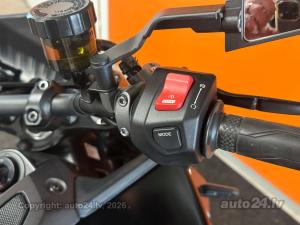 Melns Yamaha MT 09 2024 Tartu, ar dzinēja tilpumu 0.89 L un nobraukumu 20 tūkst. km par 8990 €, foto 23 vietnē AUTOMOTO.COM.LV