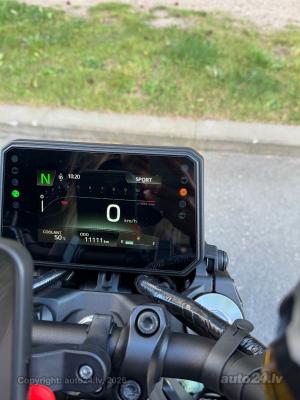 Black Yamaha MT 09 2024 in Tallinn, with an engine capacity of 0.89 L and mileage of 11 thousand km for 10000 €, photo 8 on AUTOMOTO.COM.LV