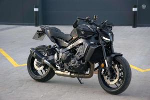 Black Yamaha MT 09 2024 in Vilnius, with an engine capacity of 0.89 L and mileage of 10 thousand km for 8399 €, photo  on AUTOMOTO.COM.LV